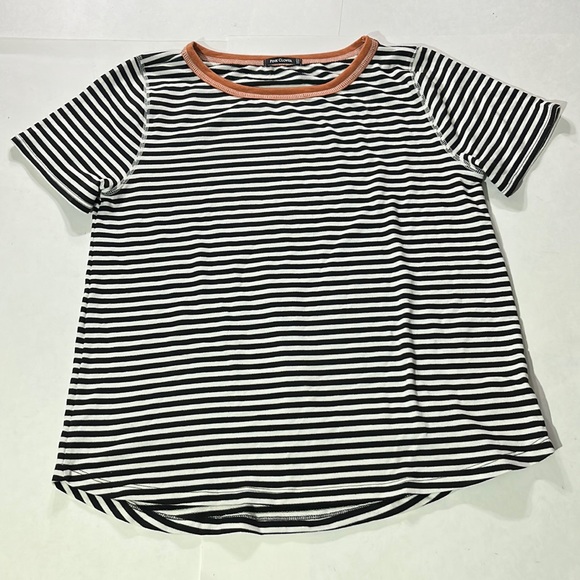 Pink Clover | Tops | Pink Clover Stitchfix Black And White Striped Boxy ...